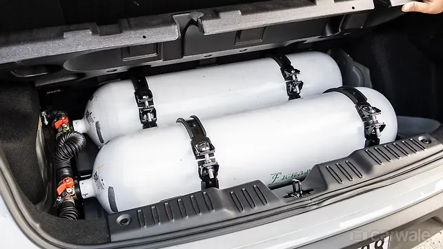 Tata Altroz CNG AMT Launched: Prices in India Start at Rs. 8.70 Lakh ...