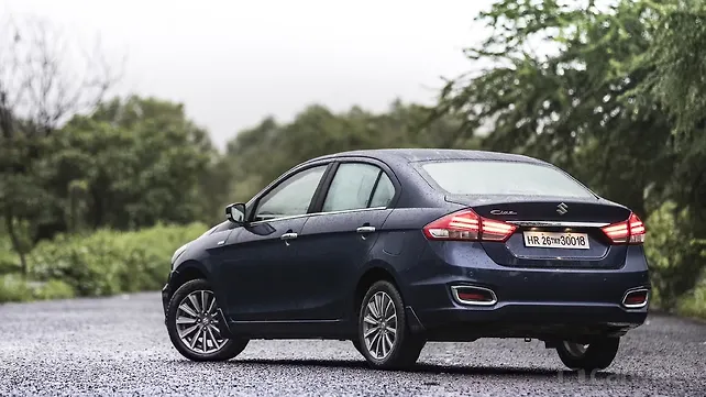 Maruti Ciaz Review: Pros and Cons - CarWale