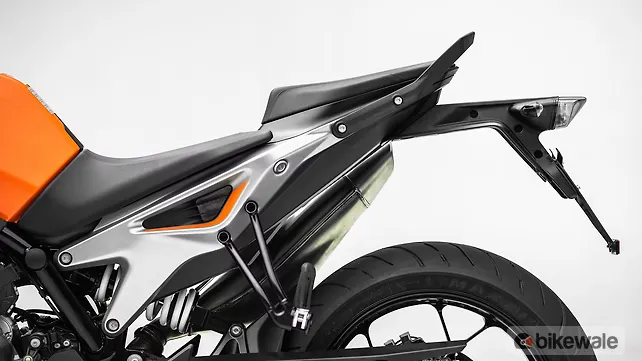 2019 KTM 790 Duke: Road Test Review - BikeWale