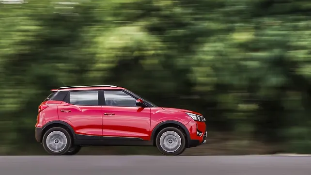 Mahindra XUV300 Diesel AMT Review: Pros and Cons - CarWale