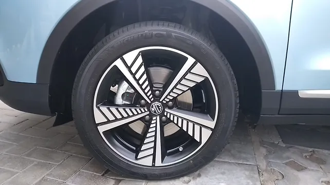 MG ZS EV - Top 5 exterior highlights - CarWale