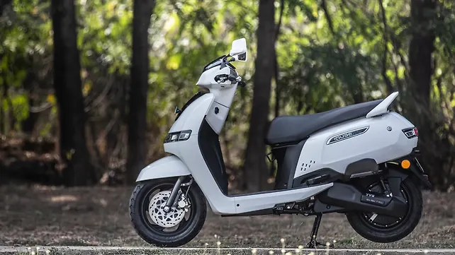 TVS iQube 360 view - BikeWale