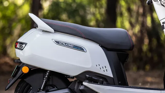TVS iQube 360 view - BikeWale