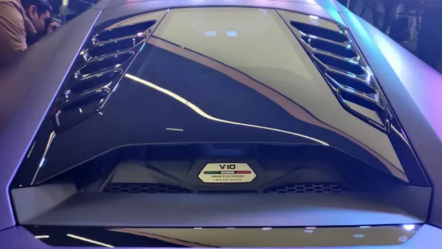 Lamborghini Huracan Evo RWD Launched: Now in pictures - CarWale