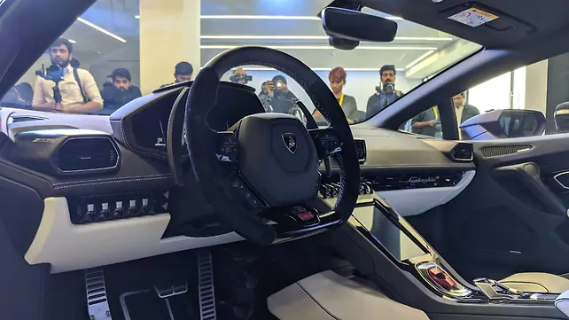 Lamborghini Huracan Evo RWD Launched: Now in pictures - CarWale