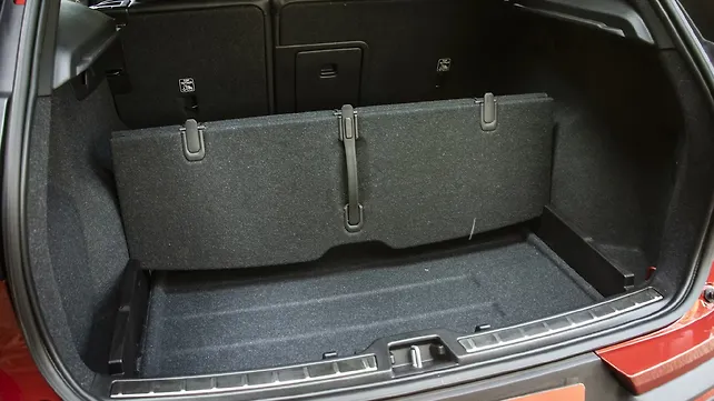 Volvo XC40: Built for city life, designed around you - CarWale