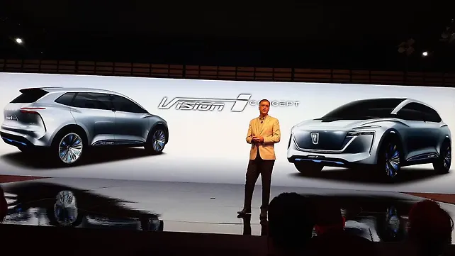 MG Hector Plus unveil at Auto Expo 2020: Live updates - CarWale