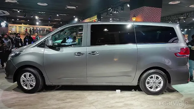 MG G10 MPV unveiled at Auto Expo 2020; could rival the Kia Carnival ...