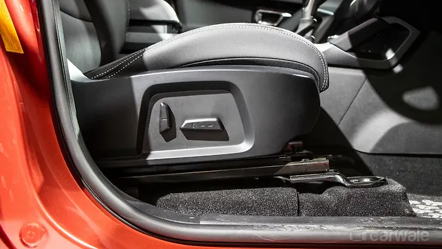 Tata Harrier automatic at Auto Expo 2020: Now in pictures - CarWale