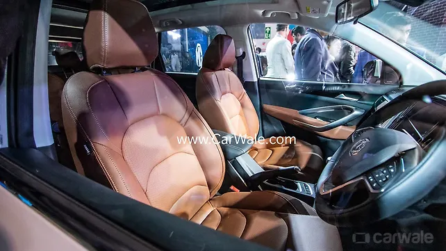 MG Hector Plus at Auto Expo 2020: Now in Pictures - CarWale