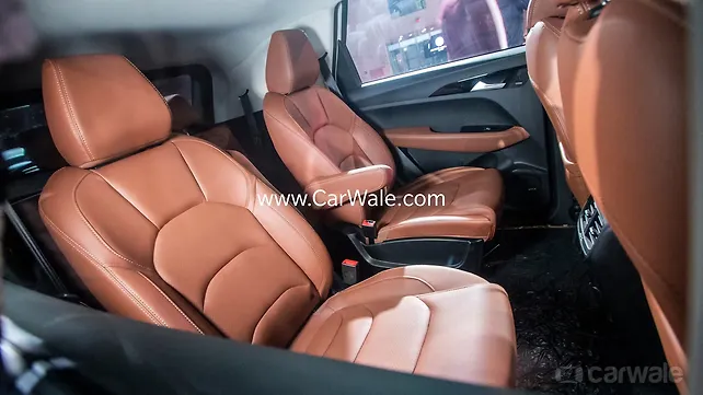 MG Hector Plus at Auto Expo 2020: Now in Pictures - CarWale