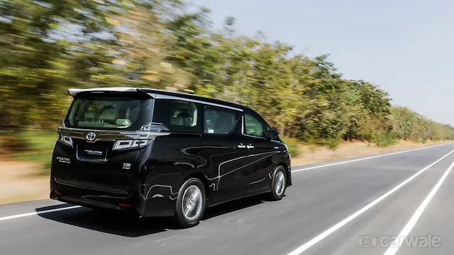 Toyota Vellfire Price - Images, Colours & Reviews - CarWale