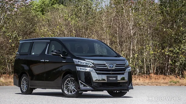 Toyota Vellfire First Drive Review - CarWale