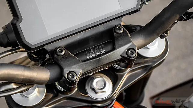 2020 KTM 390 Duke BS6 First Ride Review - BikeWale