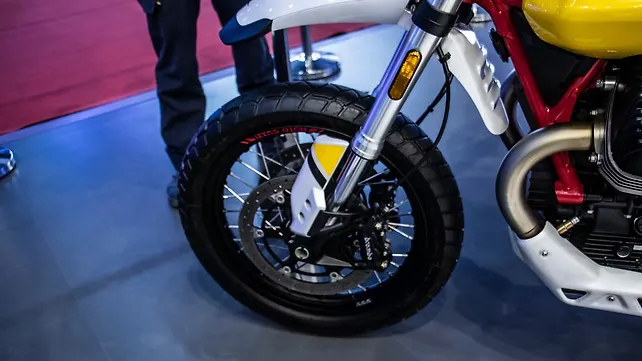 Moto Guzzi V85 Front Forks Image - BikeWale