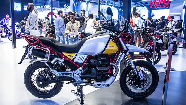 Moto Guzzi V85 Front Forks Image - BikeWale