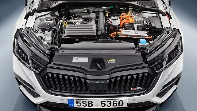 All-new Skoda Octavia RS iV goes hybrid - CarWale