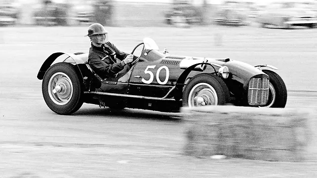 MG Racing Legends - CarWale