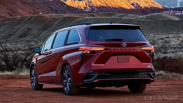 2021 Toyota Sienna and Venza revealed with hybrid only powertrains ...