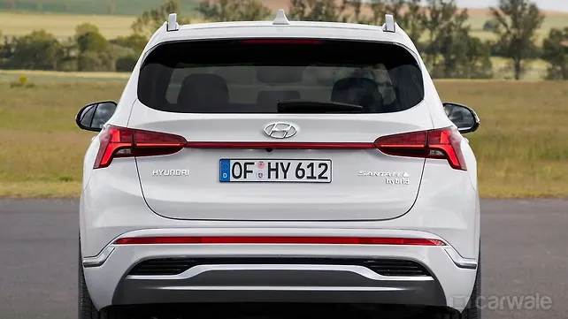 Fourth-gen Hyundai Santa Fe - Now in pictures - CarWale