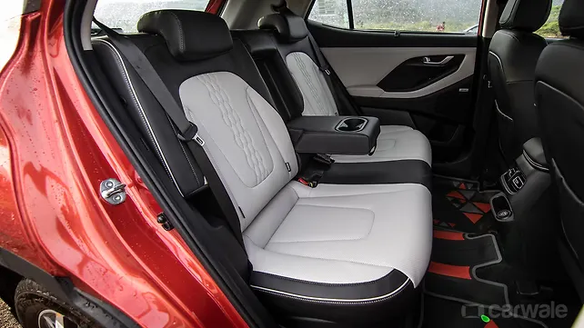 Hyundai Creta vs Kia Seltos: Interior Dimensions compared - CarWale