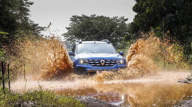 Discounts of up to Rs 70,000 on Renault Duster, Triber and Kwid in July ...