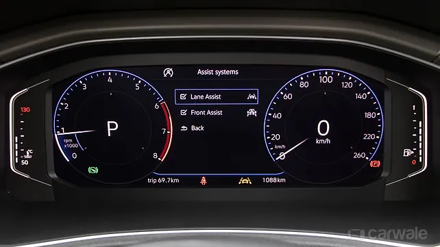 Volkswagen T-Roc Review: Pros and Cons - CarWale