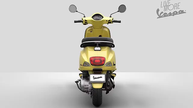 Vespa ZX 125 Rear View Image - BikeWale