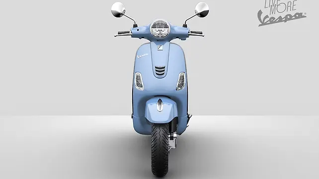 Vespa VXL 125 Right Side View Image - BikeWale