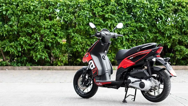 Images of Aprilia SR 160 | Photos of SR 160 - BikeWale