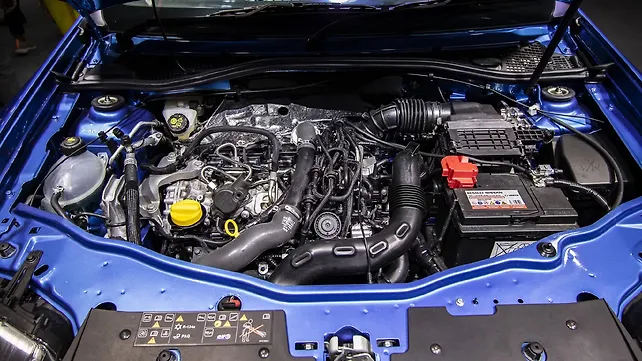 Renault Duster Petrol Turbo launched: Now in pictures – CARSWALE