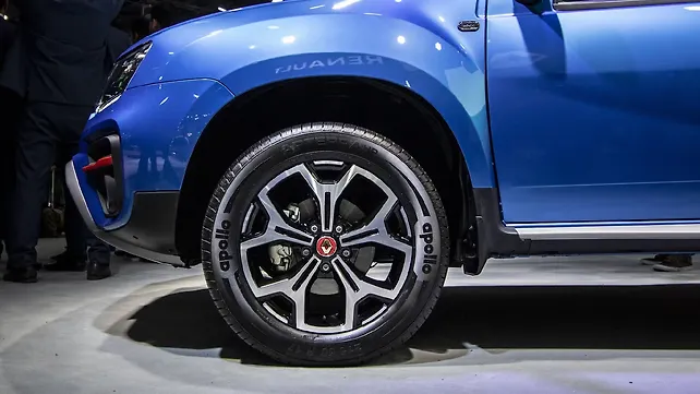 Renault Duster Petrol Turbo launched: Now in pictures – CARSWALE