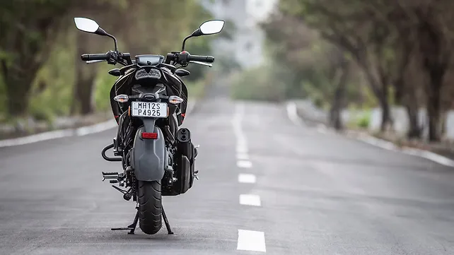 TVS Apache RTR 200 4V Side Stand Image - BikeWale