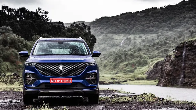 MG Hector Plus Diesel Manual First Drive Review - CarWale