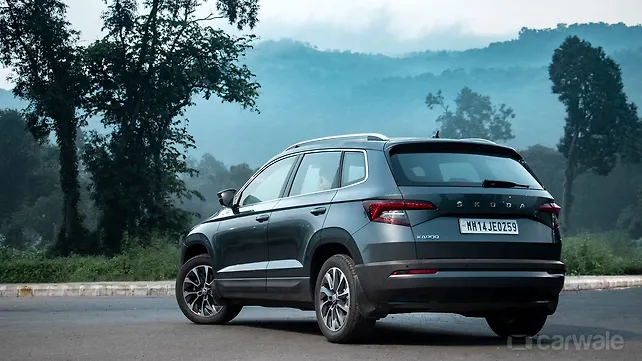 Skoda Karoq Price - Images, Colors & Reviews - CarWale