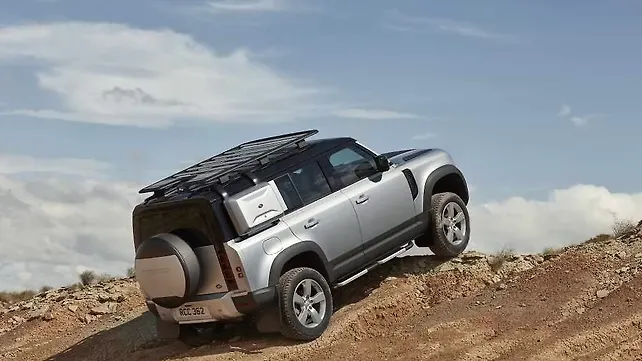 Land Rover Defender to officially debut in India on 15 October - CarWale