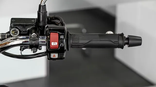 Honda Hness CB350 [2020-2022] Right Rear Three Quarter Image - BikeWale