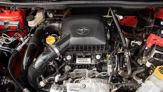 2020 Tata Nexon Petrol Manual: Pros and Cons - CarWale