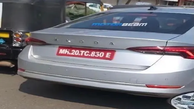 Next-gen Skoda Octavia spotted undisguised testing on public roads ...
