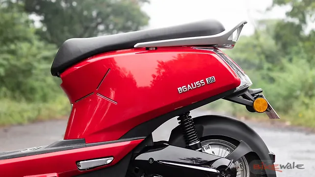 BGauss B8 electric scooter: First Ride Review - BikeWale