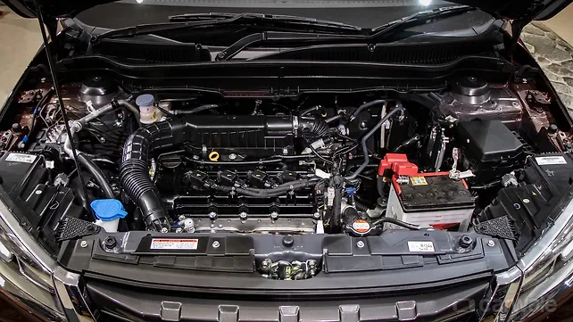 Toyota Urban Cruiser: First Look Review - CarWale