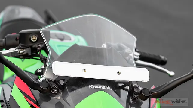 Kawasaki Ninja 650 [2020-2021] windscreen Image - BikeWale