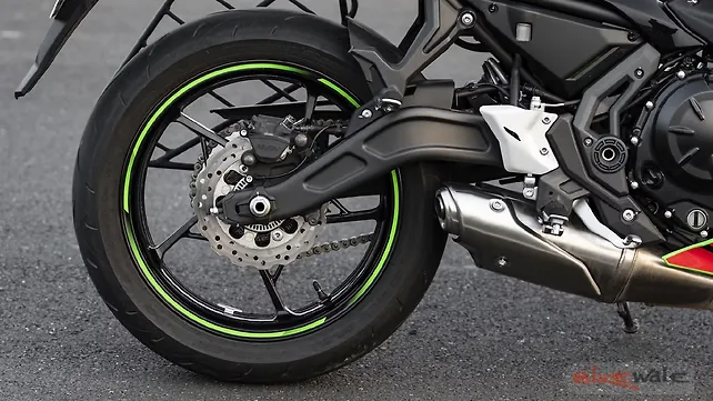 Kawasaki Ninja 650 BS6: Review Image Gallery - BikeWale