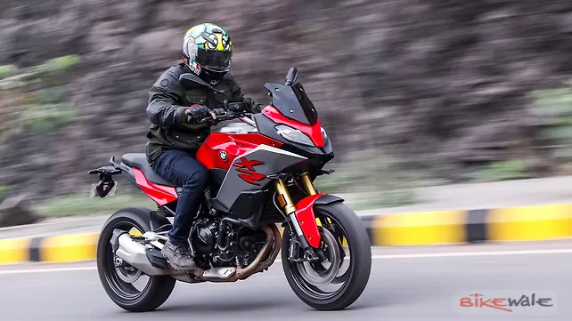 BMW F 900 XR: First Ride Review - BikeWale