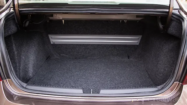 Skoda Rapid TSI BS6 Price (December Offers!) - Images, Colours ...