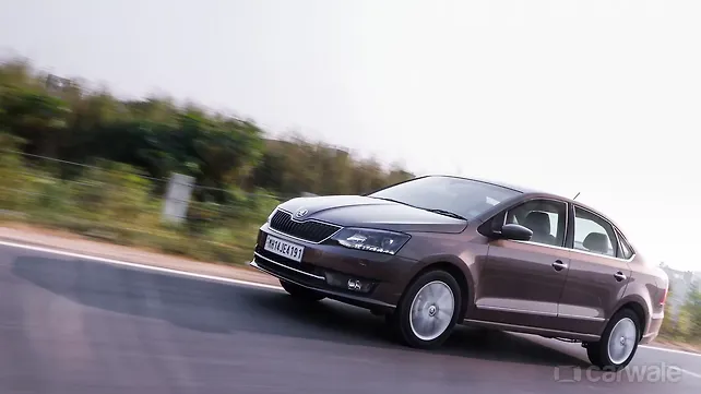 Skoda Rapid TSI Price - Images, Colors & Reviews - CarWale