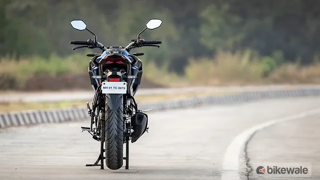 Honda Hornet 2.0: Road Test Review - BikeWale