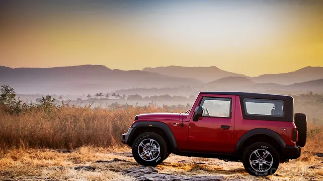 Mahindra Thar Petrol Automatic: Pros and Cons - CarWale