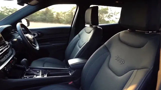 Jeep Compass facelift unveiled in India; official bookings now open ...