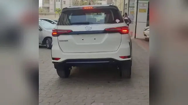 New Toyota Fortuner Legender variant arrives at showrooms - CarWale